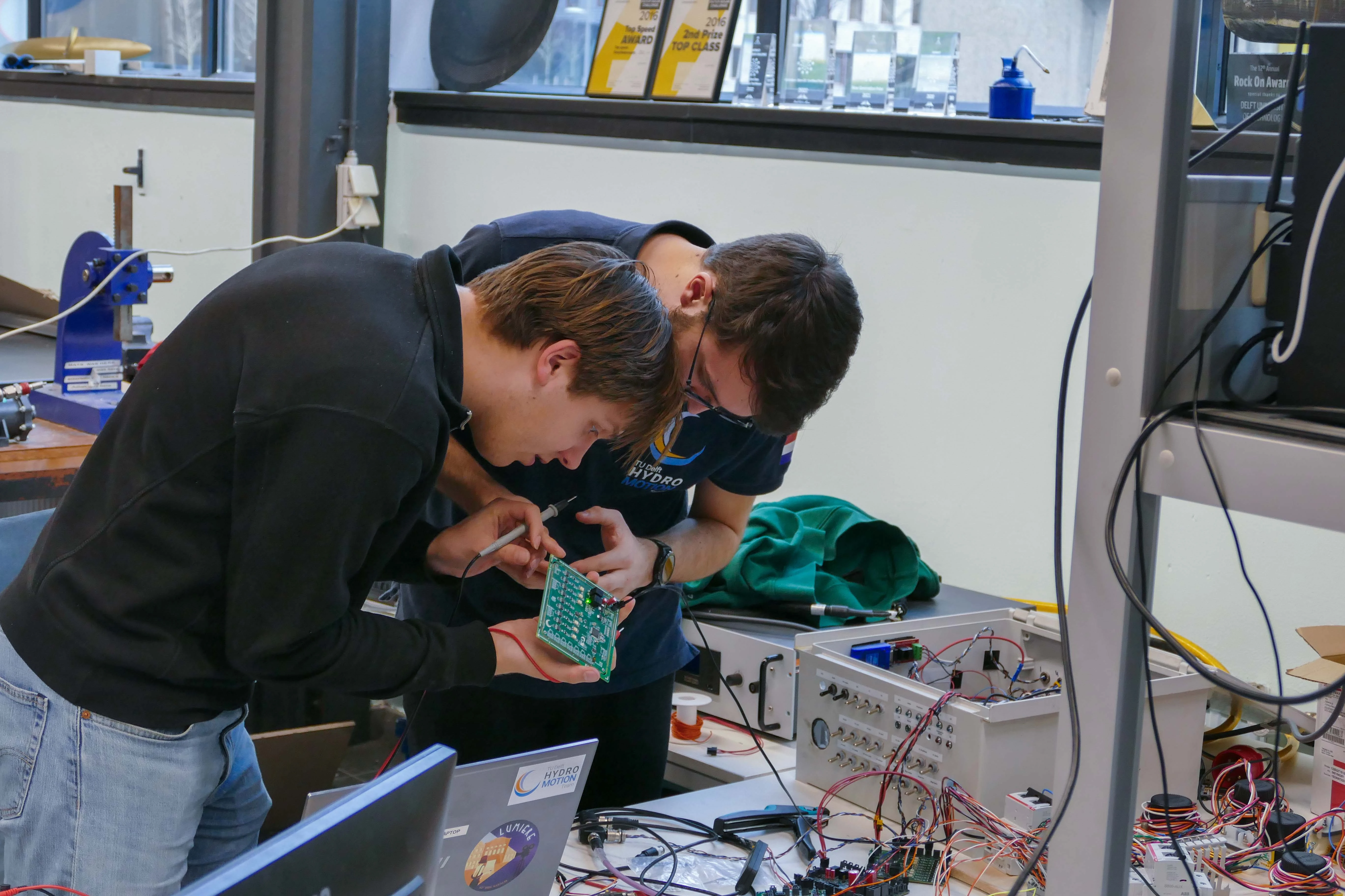 Raspberry Pi in TU Delft’s Hydromotion Hydrogen Boat – Whitepaper